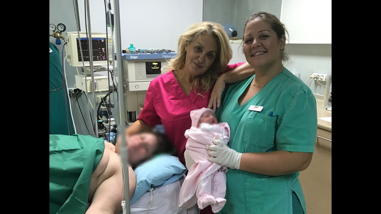 Τοκετός με καισαρική τομή, προηγηθείσα καισαρική τομή - YouTube