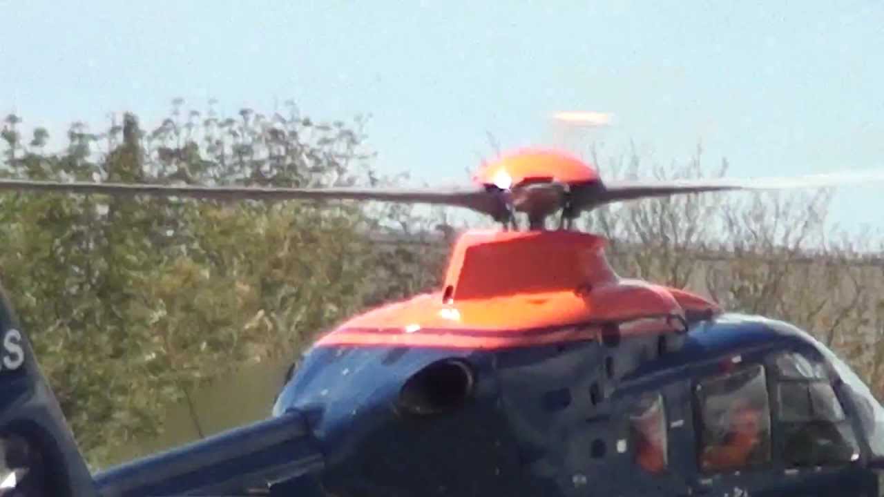 EC135 cool landing - YouTube