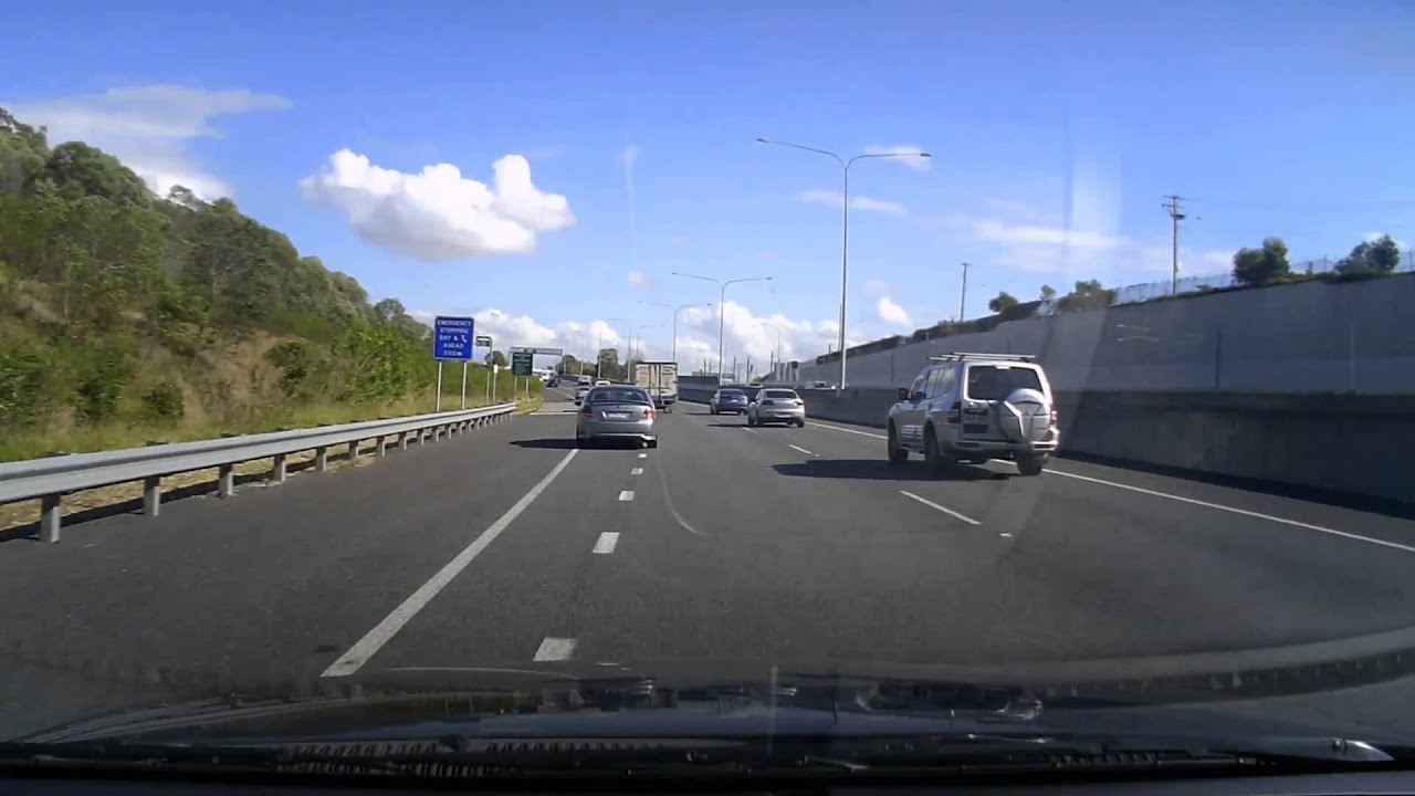 Dash Cam - Dangerous overtaking on Centenary Hwy, Brisbane 16-10-15 ...