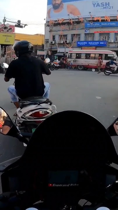 Keise Keise Log Rehte Hai 😂 #frustratedrider #angrybiker #likesharesubscribe #motovlog - YouTube