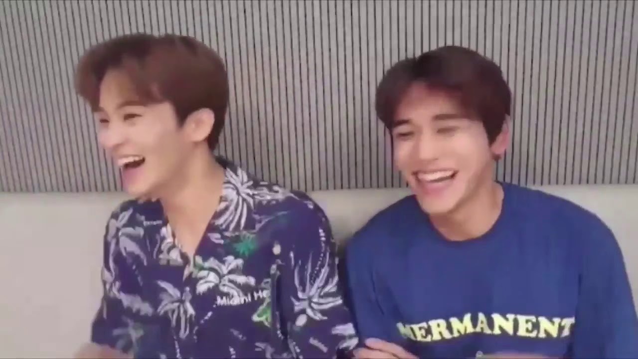Lucas Making Mark Laugh - A Compilation [NCT V Live] - YouTube