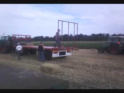 stro baaltjes laden op de engh Soest 2009 - YouTube