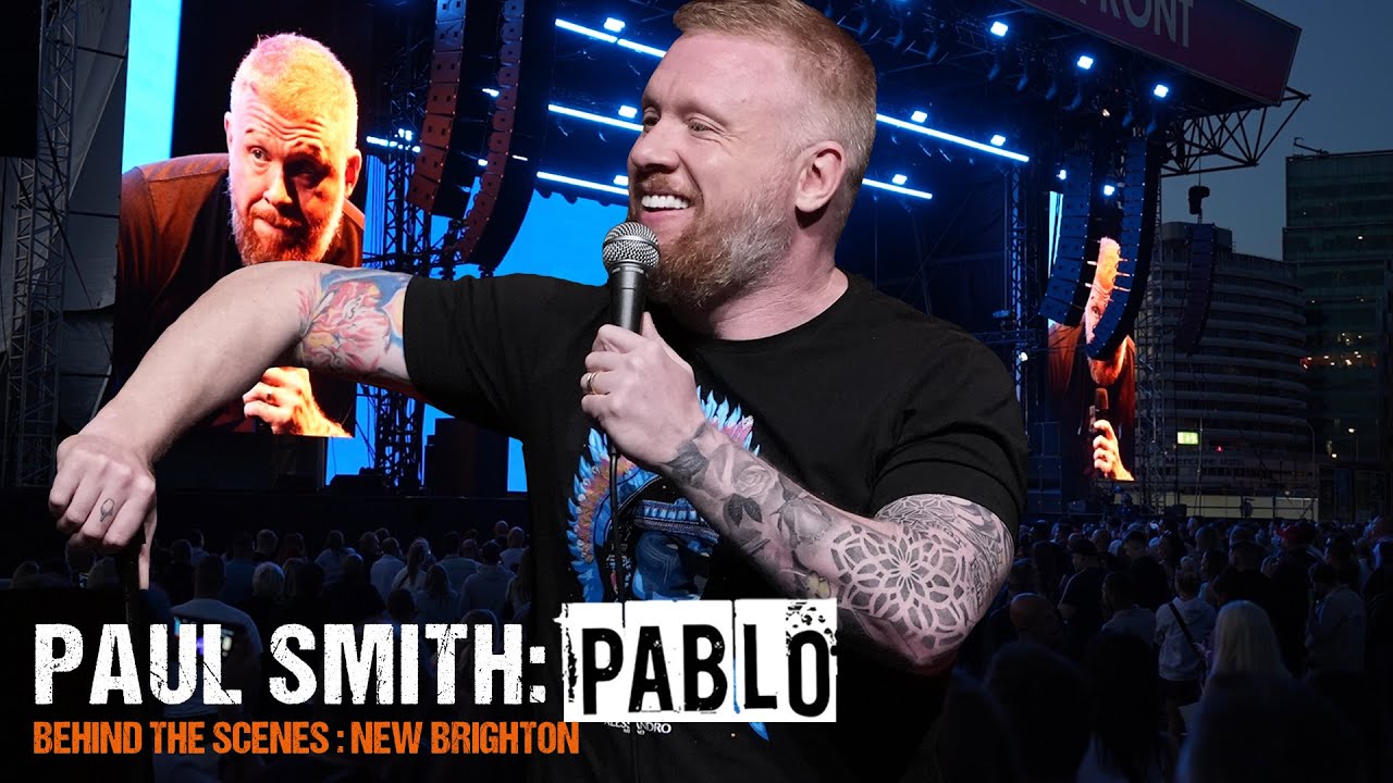 Paul Smith Headlines The Waterfront in Liverpool! - YouTube