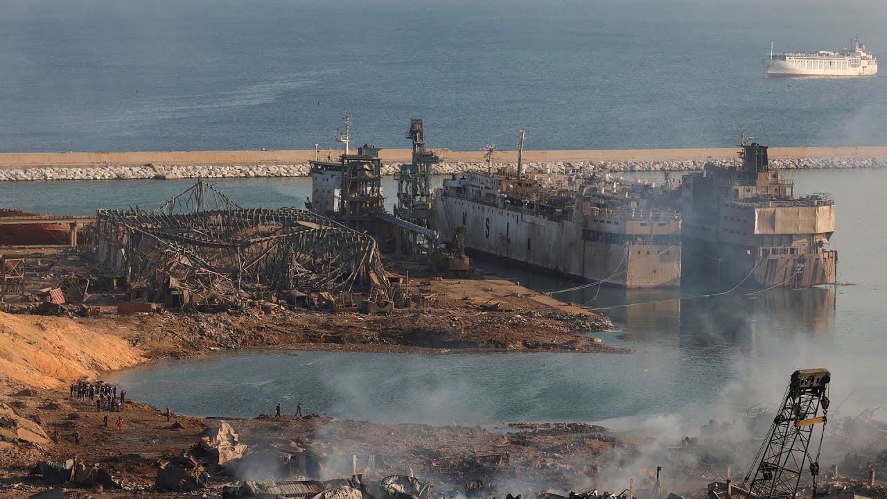 A visit to the disaster site in Lebanon explosion - YouTube