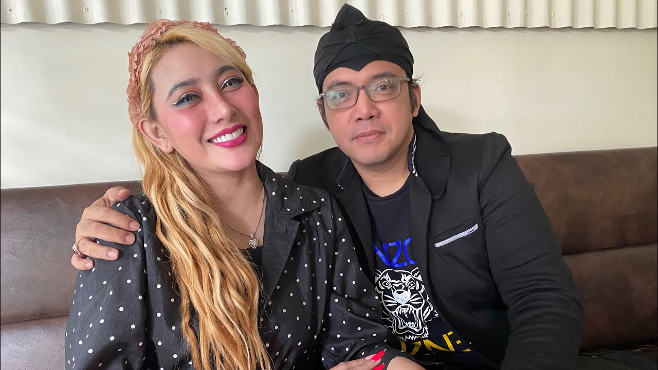 Vista Putri dan Sandy Tumiwa Temenan Remaja, Kini Apa Pacaran? - YouTube