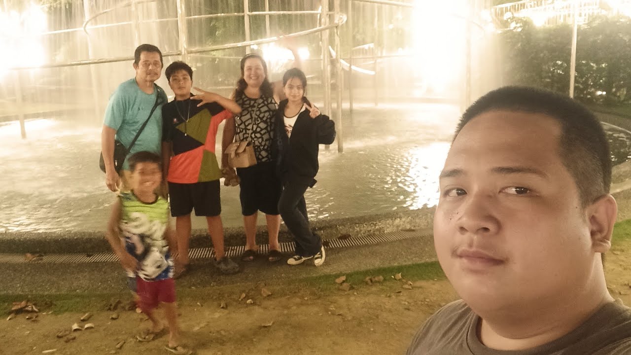 Enjoying the beautiful lights in Naga City Cebu - YouTube