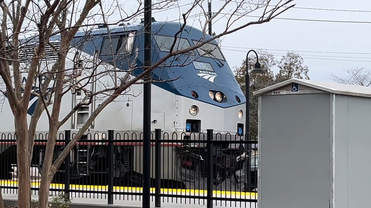 Amtrak 136 in NC Selma - YouTube