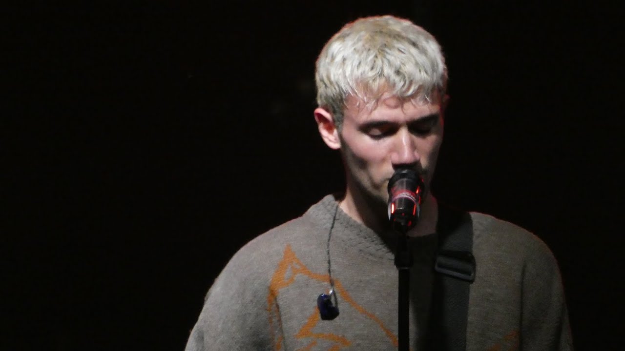 Jeremy Zucker - Comethru (Live 2020) - Moonlight Melodies - UC Irvine ...