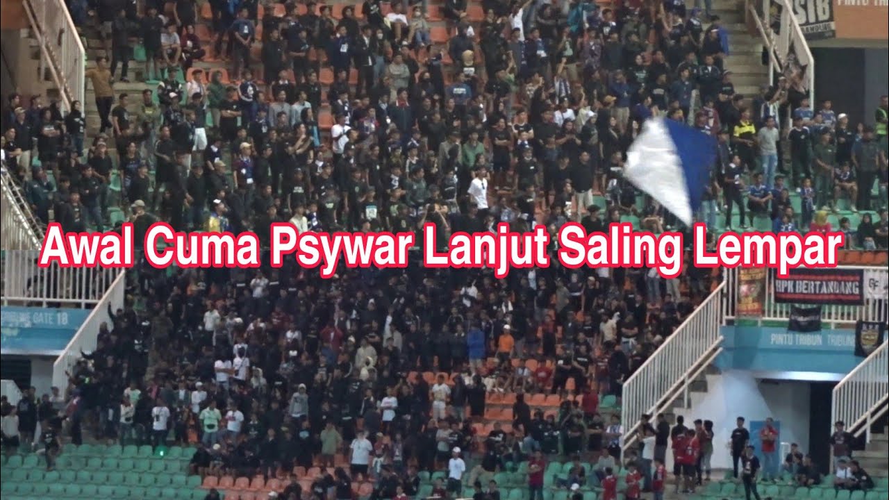 Awal Saling PSYWAR, Berlanjut Saling Lempar Kursi , Persib Fans Vs ...
