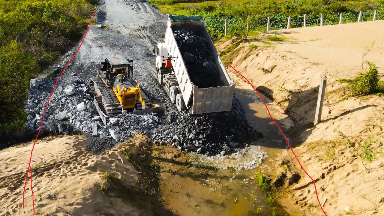 Most Powerful Good Work Big Dozer Komatsu D60 Clear Stone With Best ...