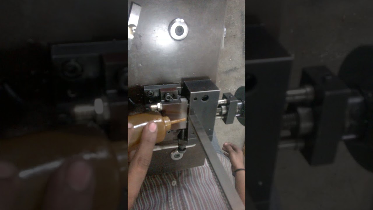 CHARPY / IZOD V NOTCH MAKING ON ANAND MAKE NOTCHING MACHINE - YouTube