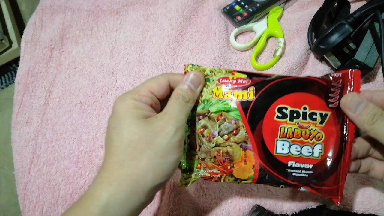 Lucky ME spicy labuyo beef unboxing - YouTube