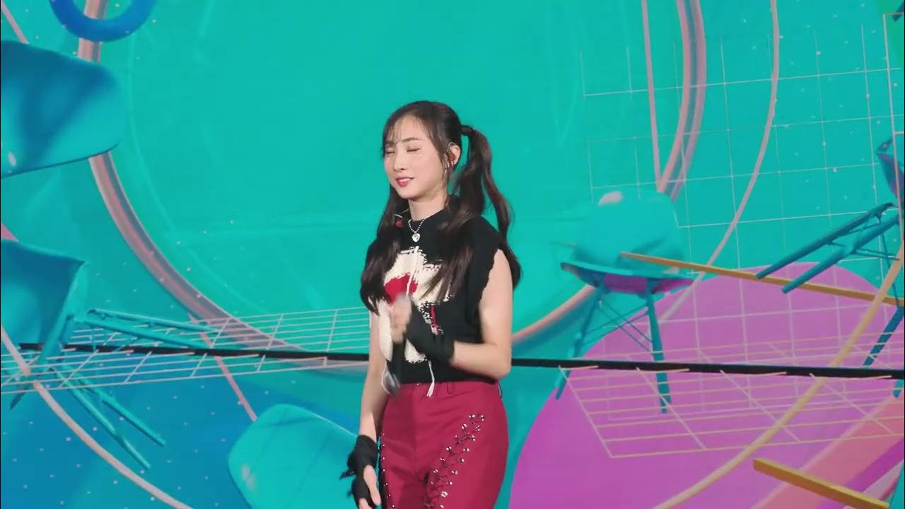 Yumi 鍾柔美｜y2k 還襯我麼｜下一個暑假｜青年@灣仔．同賀國慶｜我們都是這樣長大的｜高清4K｜OM1｜Hi-res AUDIO - YouTube