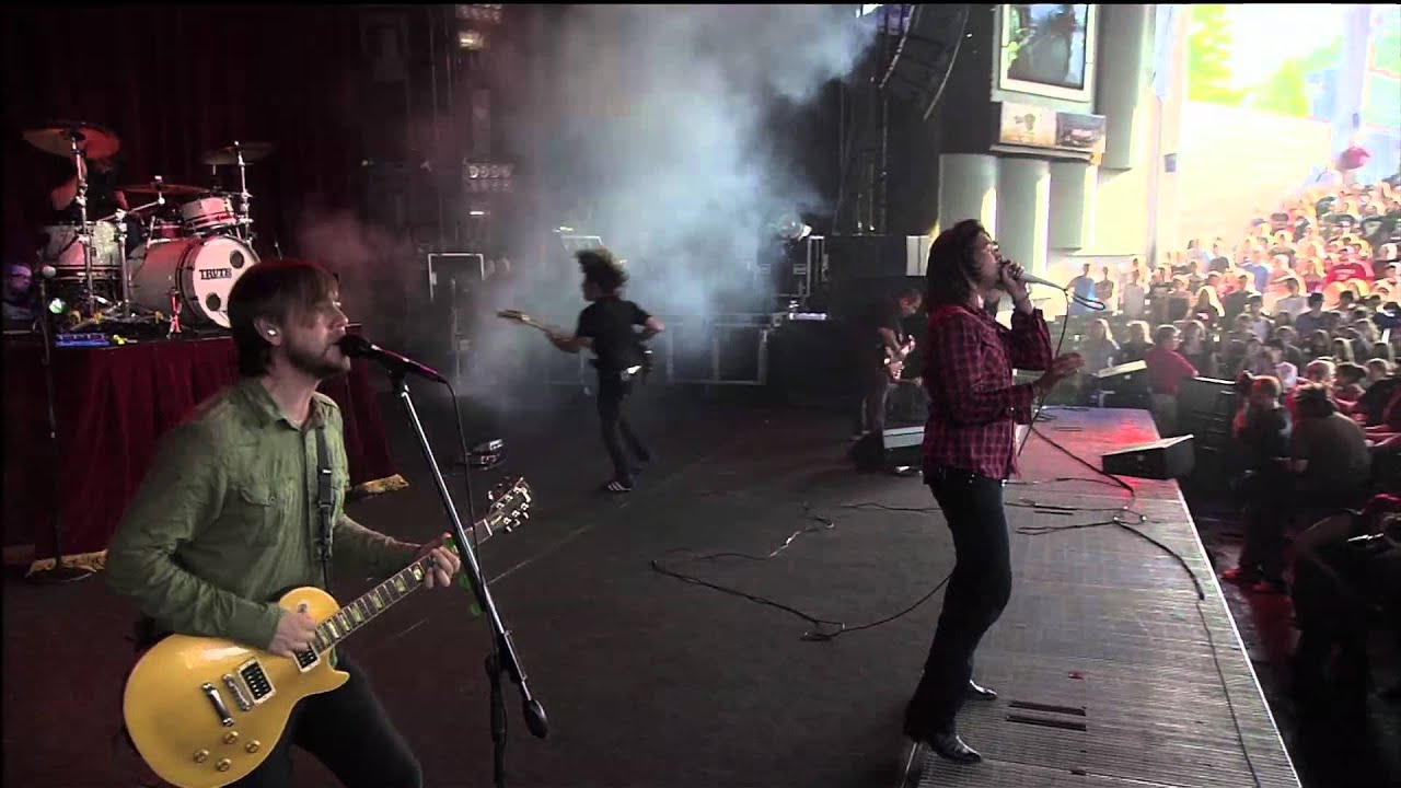 Taking Back Sunday - A Decade Under the Influence - YouTube