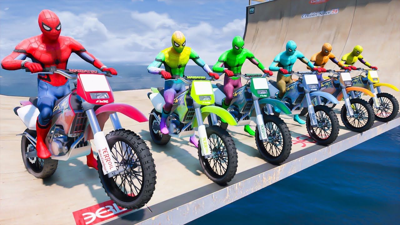 SUPERHEROES ON A MOTORCYCLE WITH SPIDERMAN SUITS - CIRCLE RAMP ROAD ...