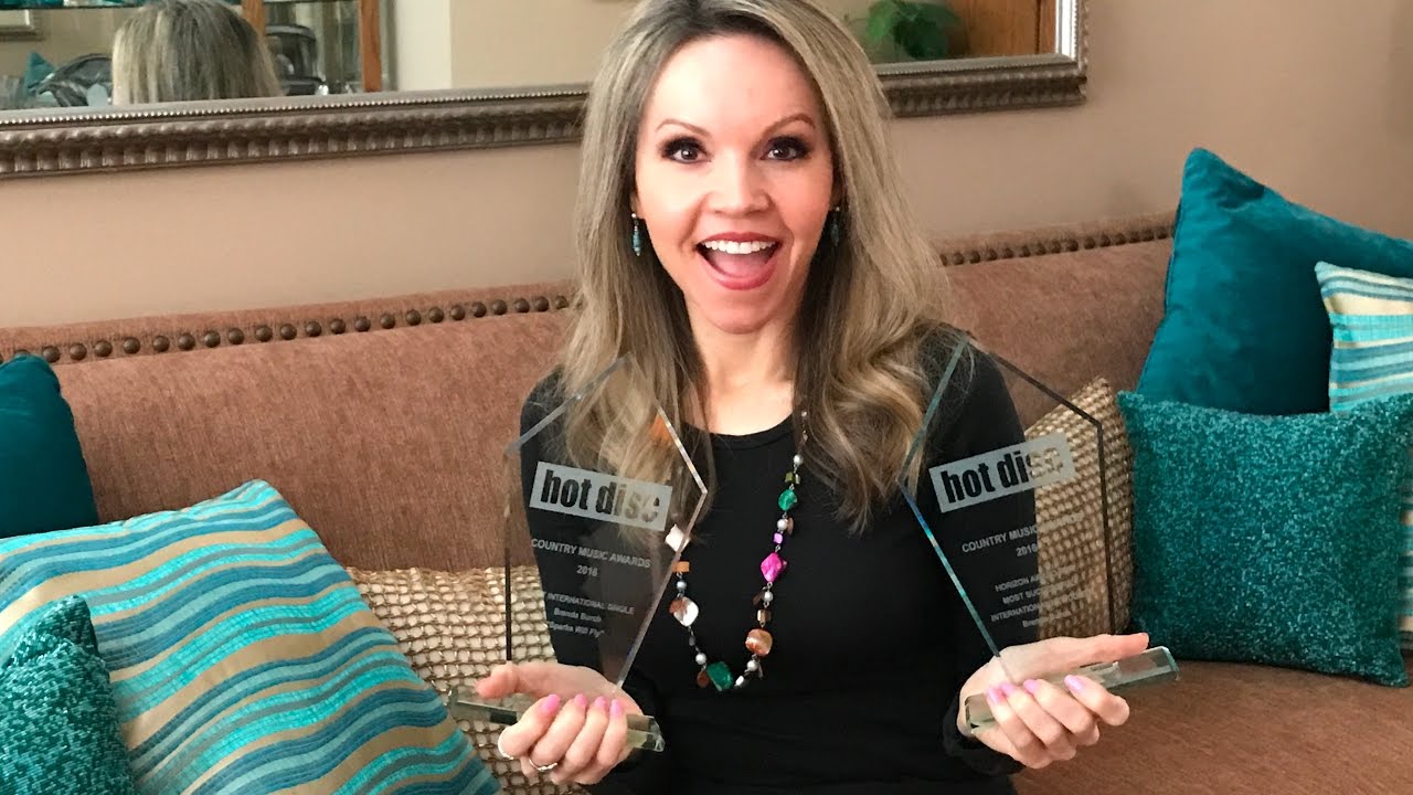 Brenda Burch - Acceptance Speech (Country Music Awards) - YouTube