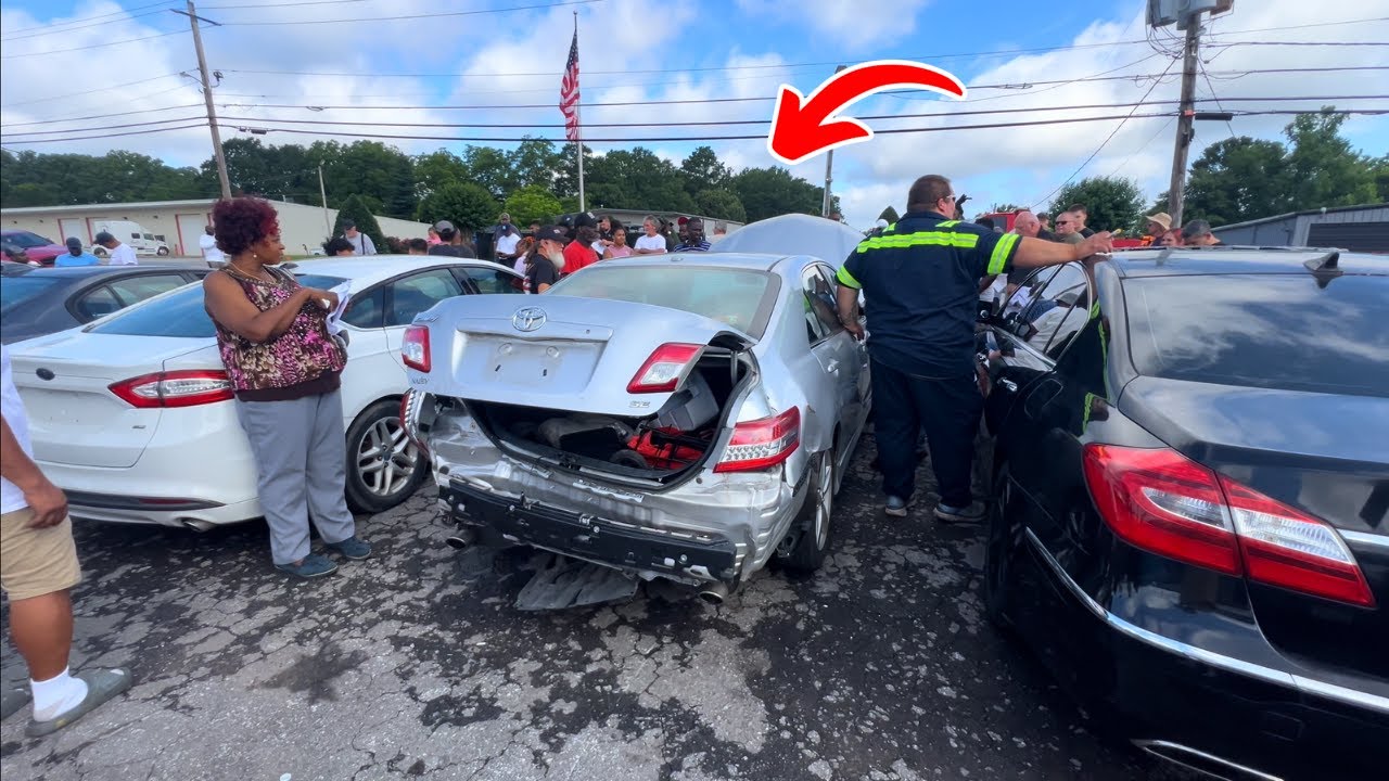 Nothing Could Stop These Public Auction Buyers They Were On These Cars ...