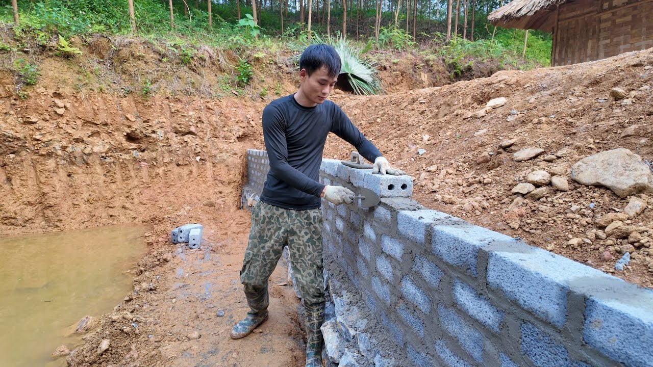 Let's see how he makes a dam to store water. - YouTube