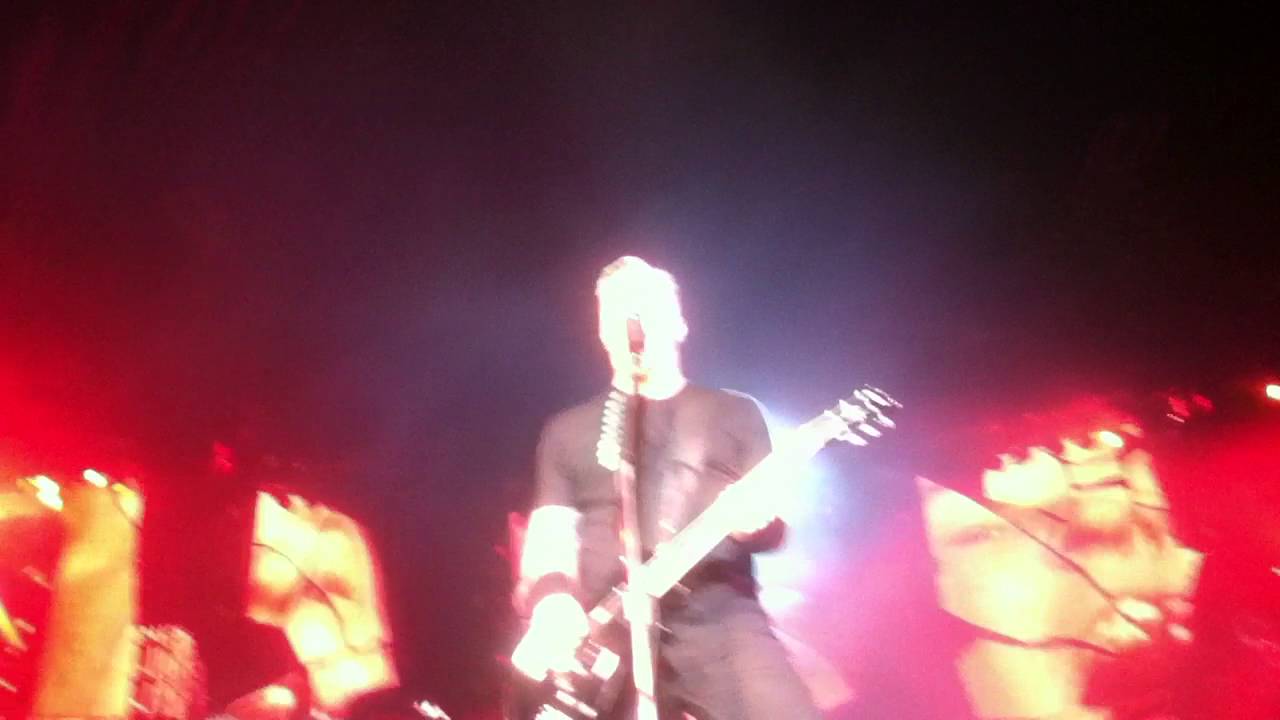 "The Memory Remains" Metallica live @ AT&T Park (FRONT ROW) - YouTube