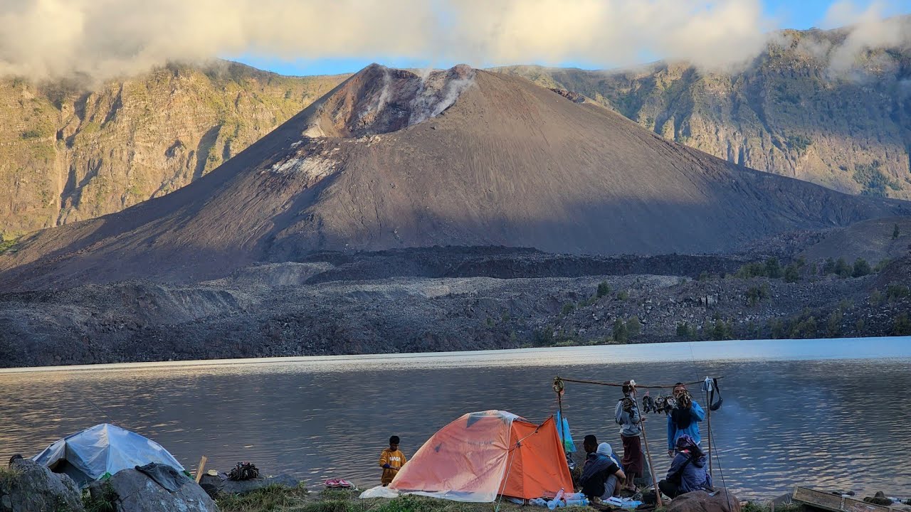 Explore Danau Segara Anak Gunung Rinjani - YouTube