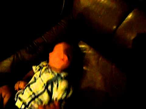 Arthur rindo na casa da vovó - YouTube