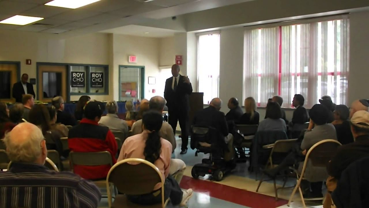 Sen. Cory Booker at Rodda Community Center in Teaneck October 26, 2014 ...