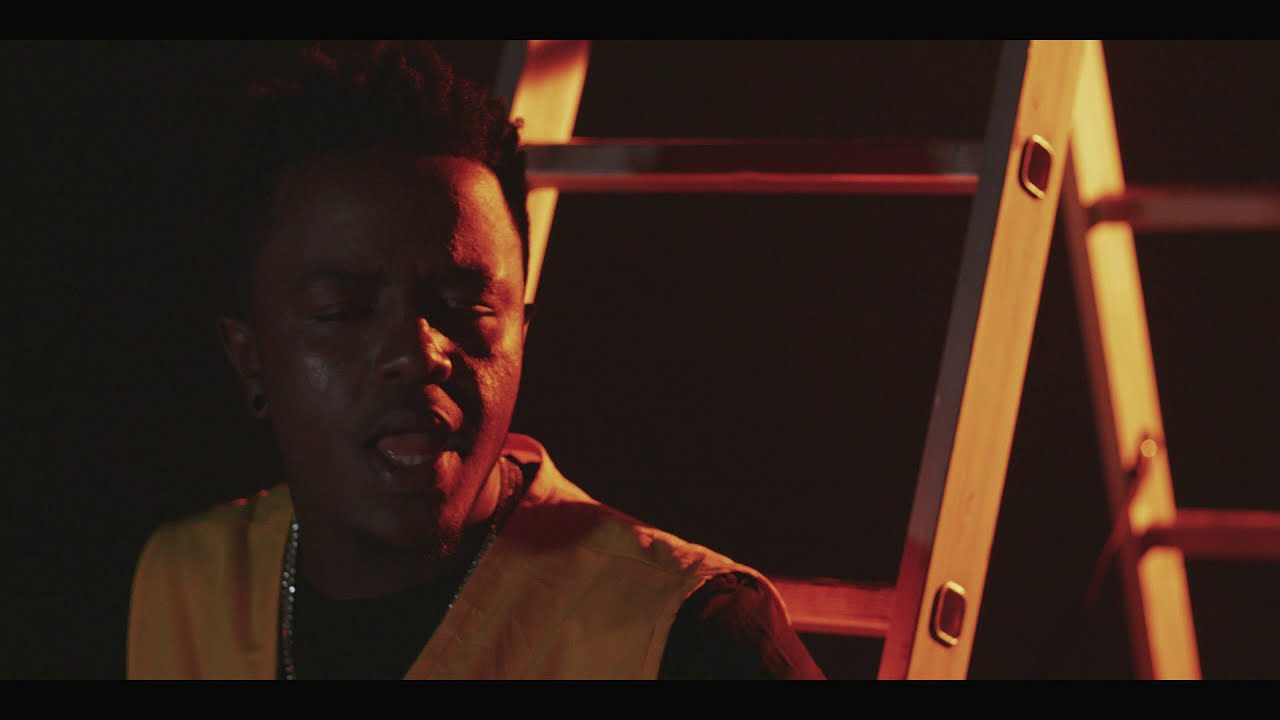 AMINA - Mash Mwana (Mapozz) (Official Music Video) - YouTube