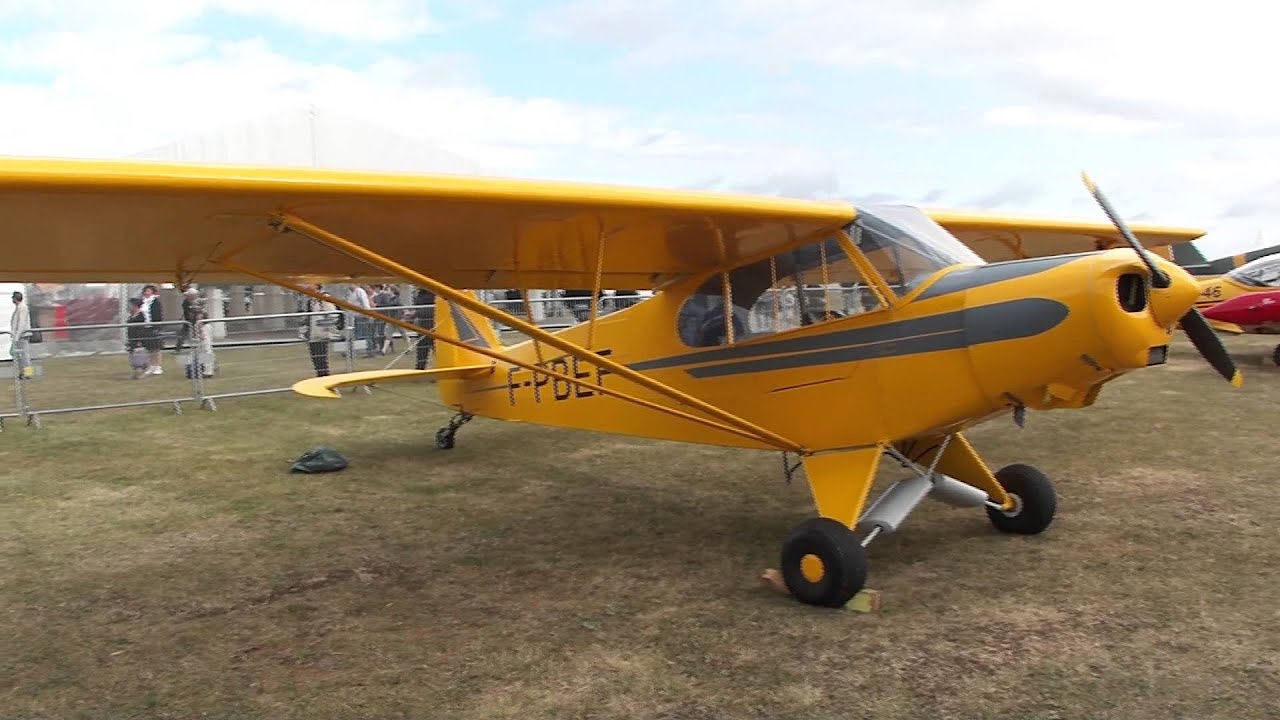 Piper Super Cup PA-18 en Statique Full HD Meeting aérien La ferté-Alais ...