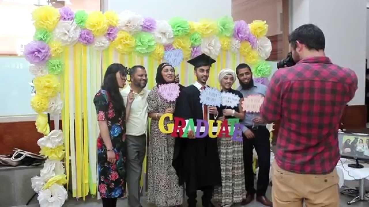 Edge Hill University Graduation Photo Booth - YouTube