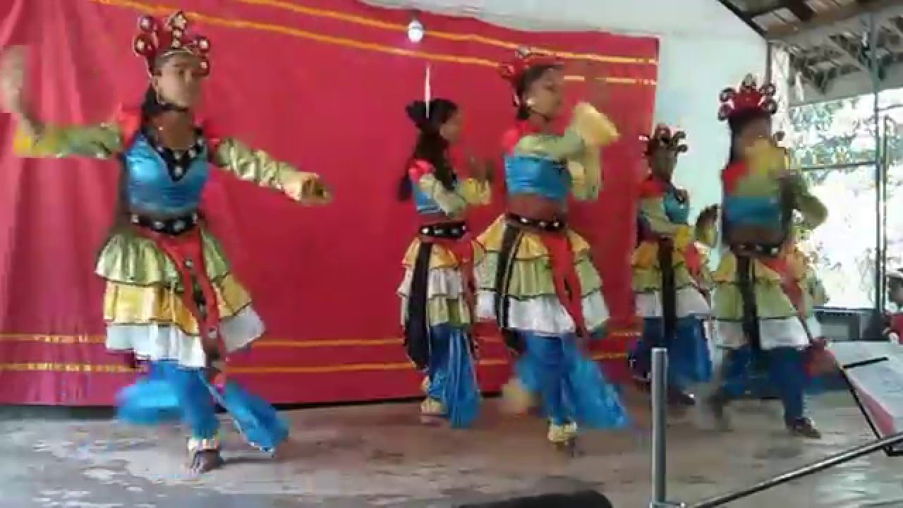 Pahatharata dance Suramba Walliya - YouTube