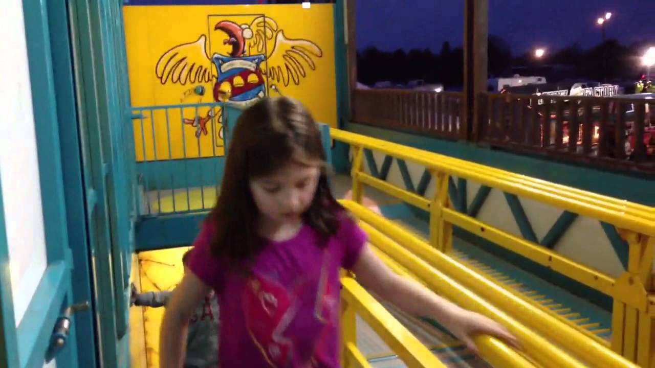 Joey in the carnival fun house - YouTube
