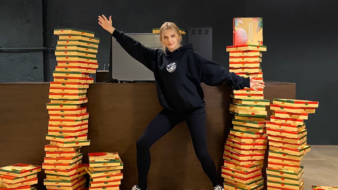 🍕🍕기생충 피자박스 챌린지(PARASITE PIZZA BOX CHALLENGE)!🍕🍕 - YouTube