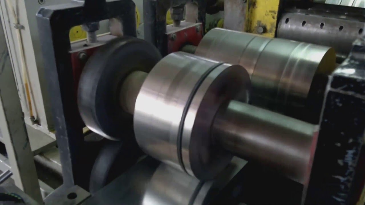 Cutting application with Rotary Knife servo System - YouTube