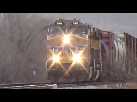 UP 7811 Leads A Manifest with A Cool K5HL In El Paso TX 2-6-2024 - YouTube