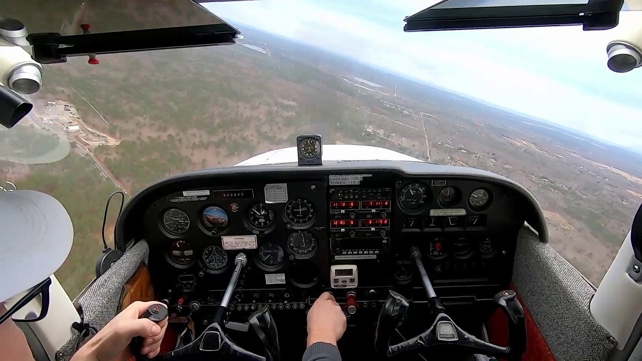 FIRST SOLO CESSNA 172 - YouTube