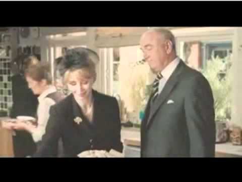 Death at a Funeral. Trailer Oficial-British Version - YouTube