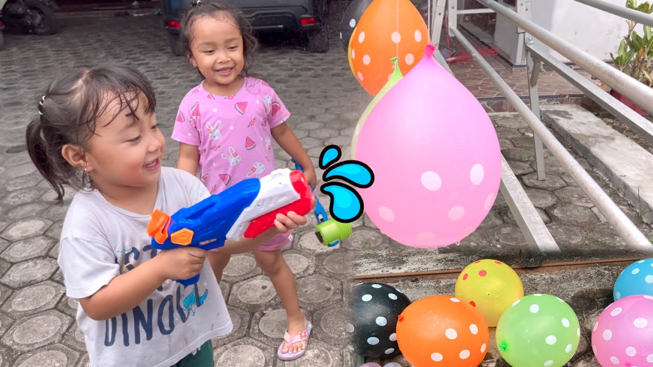 Serunya PECAHIN BALON PAKAI TEMBAKAN AIR😂🎈| Nursery Finger Family Songs ...