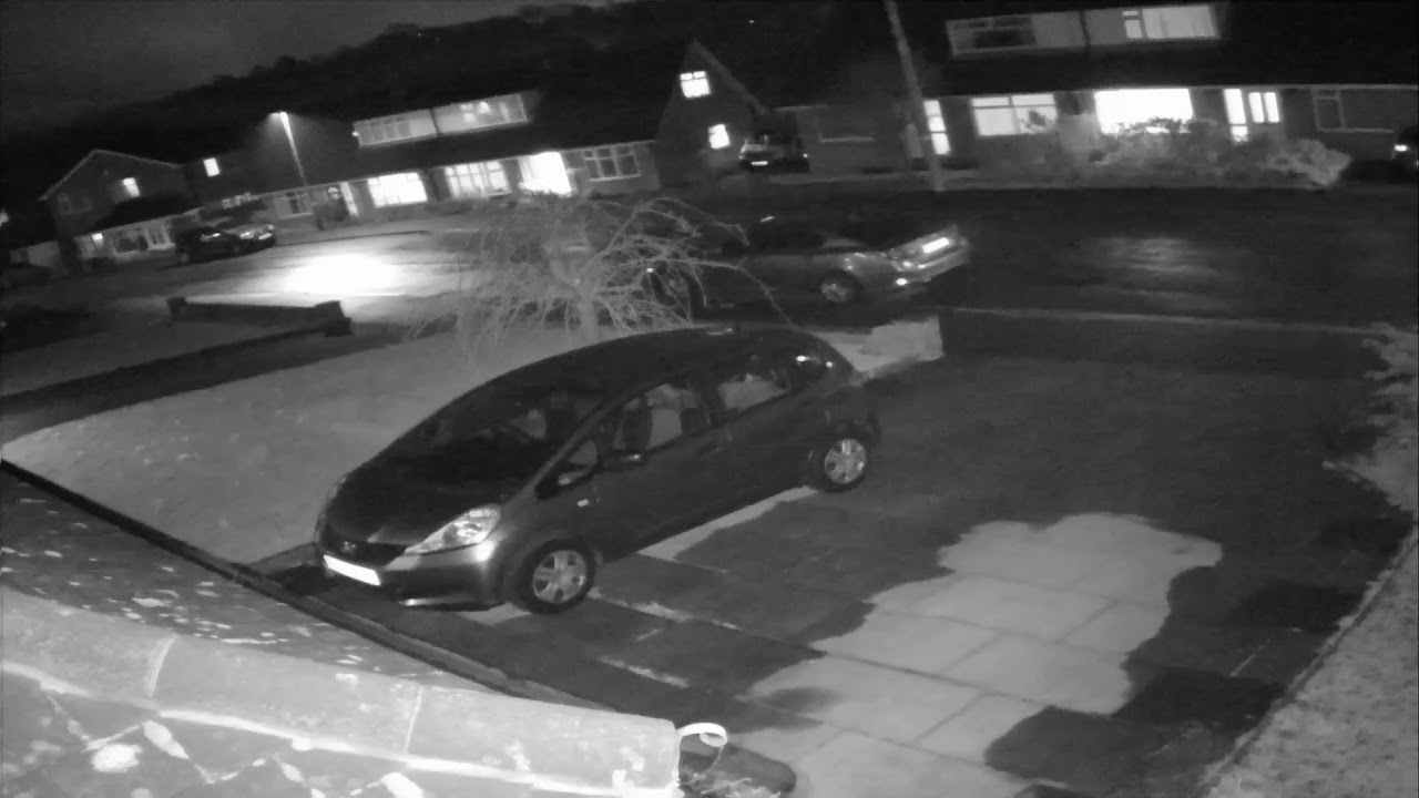 Hiwatch 2MP Bullet Night Footage (THC-B220) - 3.6mm Lens - YouTube