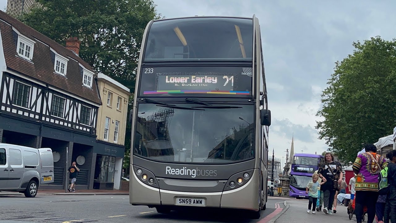 Reading Buses | Rare On Route 21 | Enviro400 | 233 | SN59AWW | - YouTube