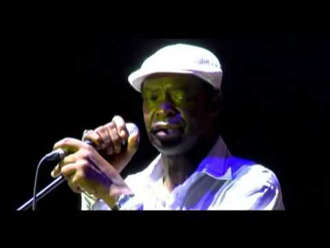 Thierno Sarr & Pape Fall African Salsa *Fonkal Khalé* Live CCF Dakar ...