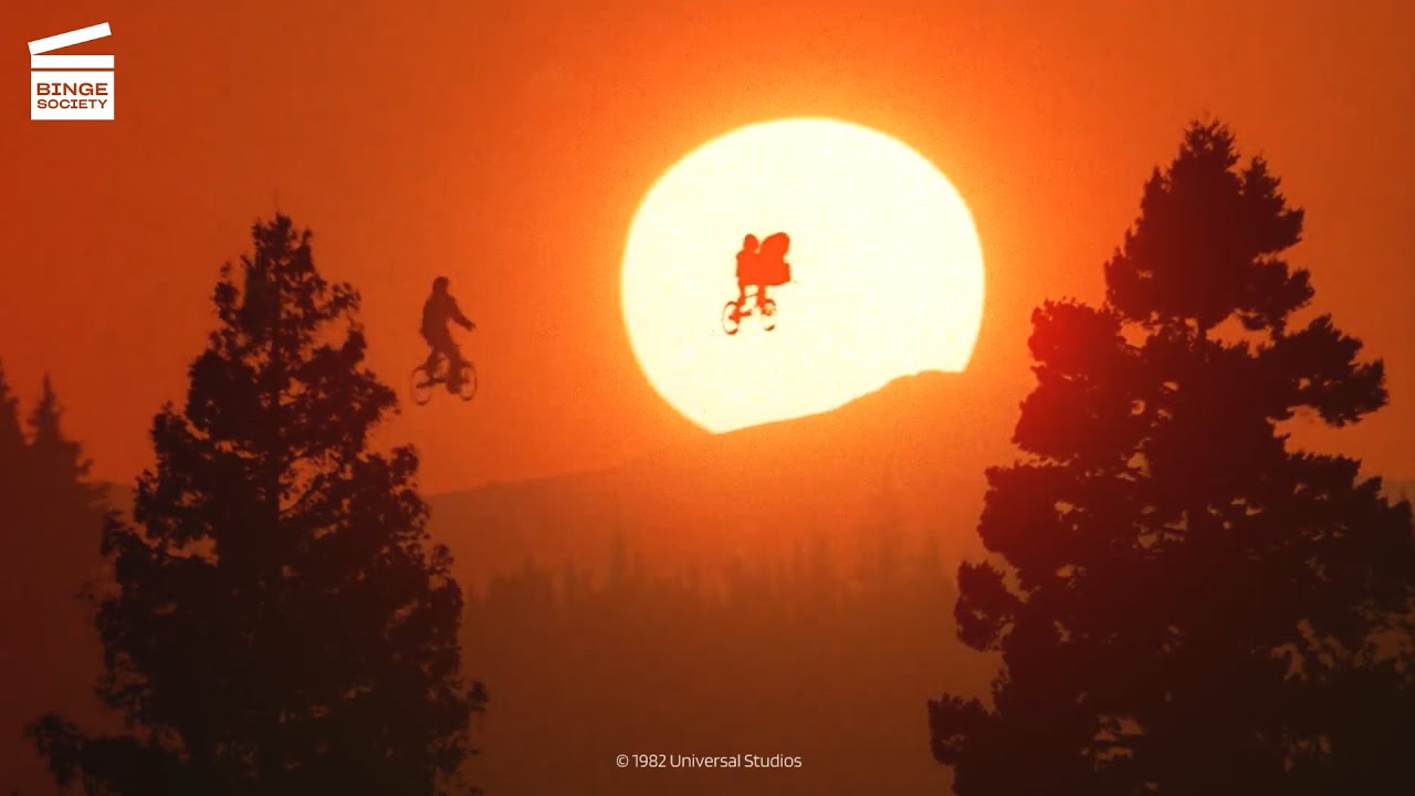 E.T.: The Extra-Terrestrial: Ride in the sky HD CLIP - YouTube