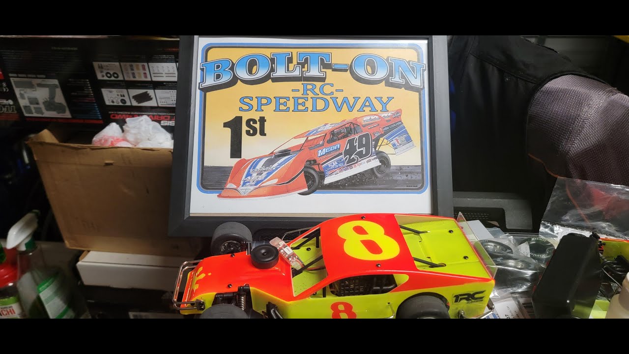1RC Asphalt Mod racing at Bolt-on RC Speedway - YouTube