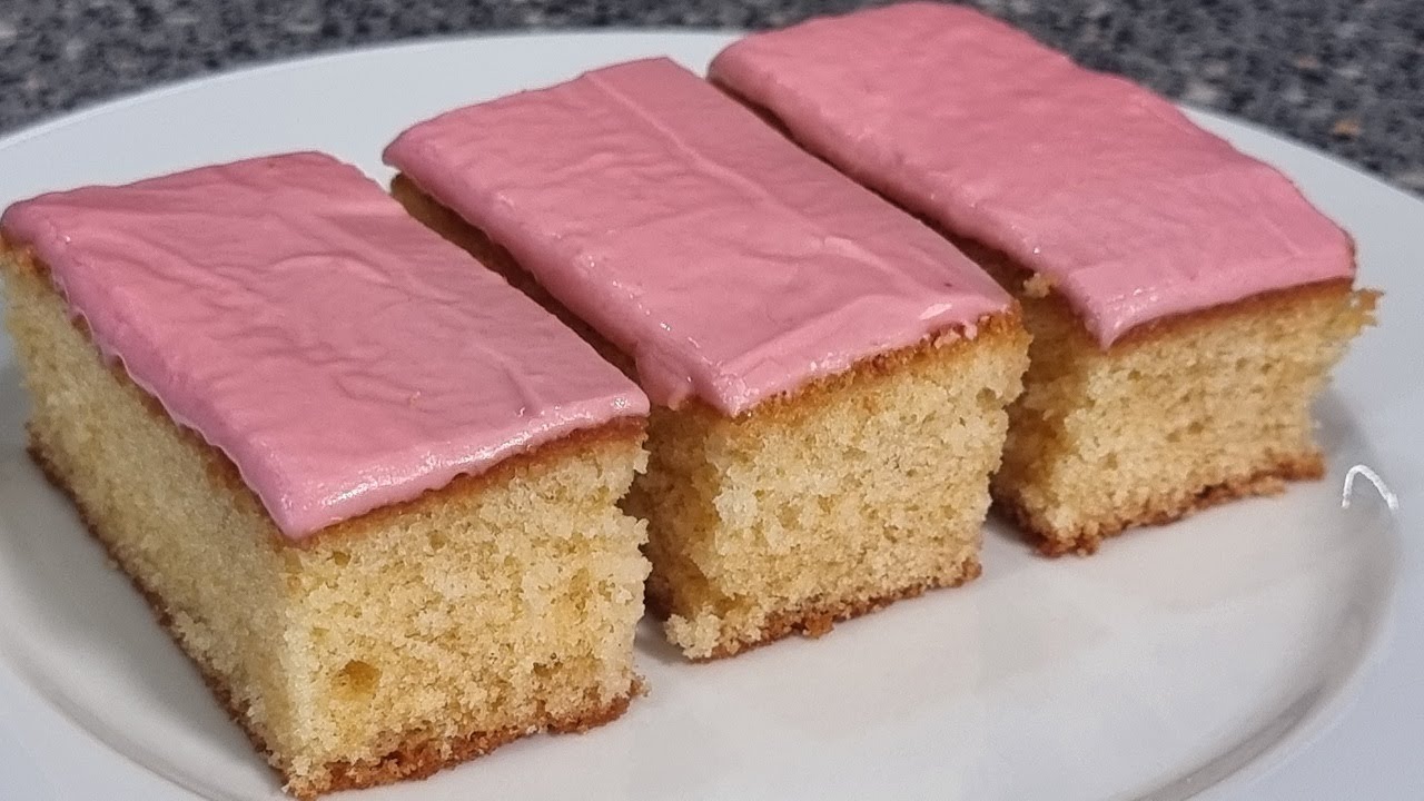 Tottenham Cake how to recipe | Demo at bakers Kitchen - YouTube