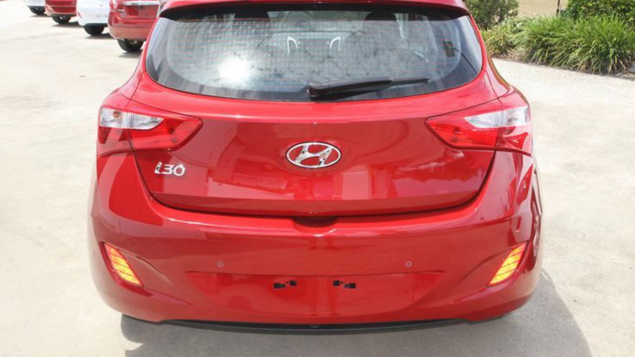 2016 Hyundai i30 GD4 Series II MY17 Active Fiery Red 6 Speed Sports ...