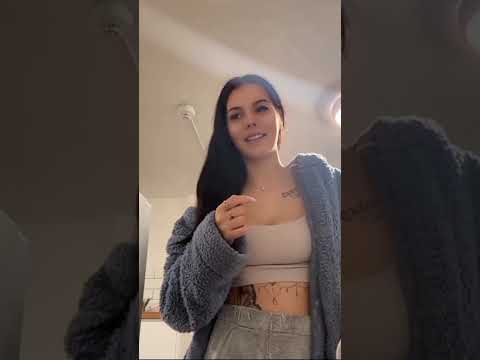 Routines🎉🎉🎉sexy woman's activities making coffee in the kitchen no bra