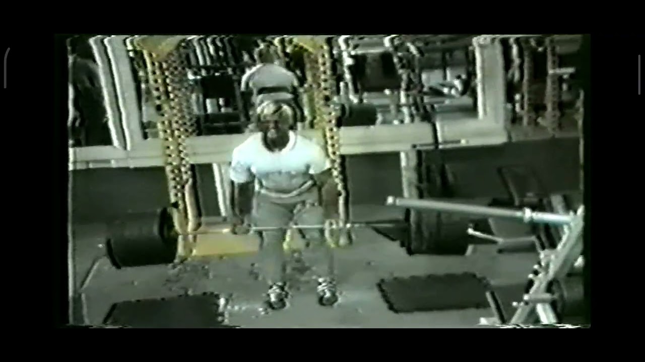 Tom Platz performing a brutal deadlift set - YouTube