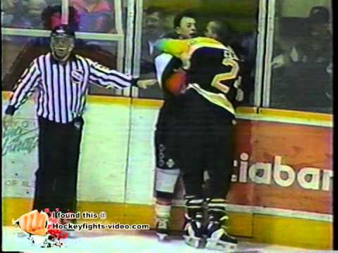 Jan 28, 1995 Colin Cloutier vs Rocky Thompson - YouTube
