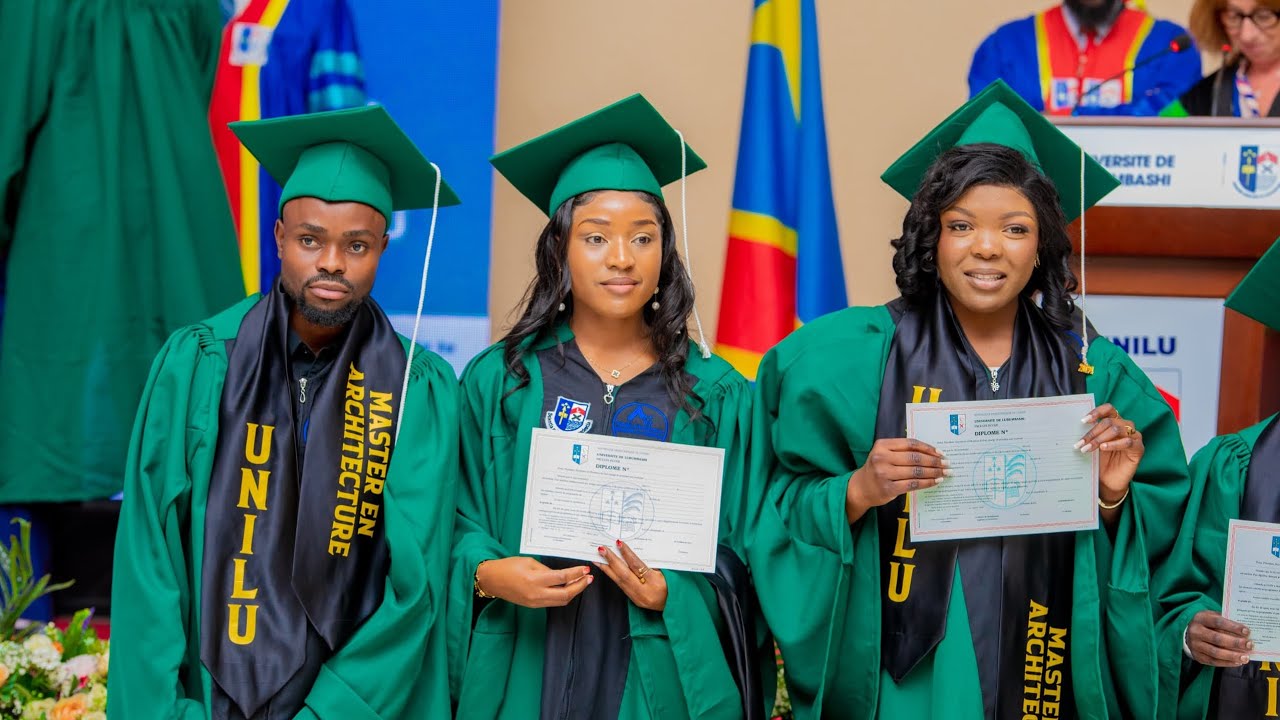 🎓 Collation des grades des premiers masters en architecture 2024 ...