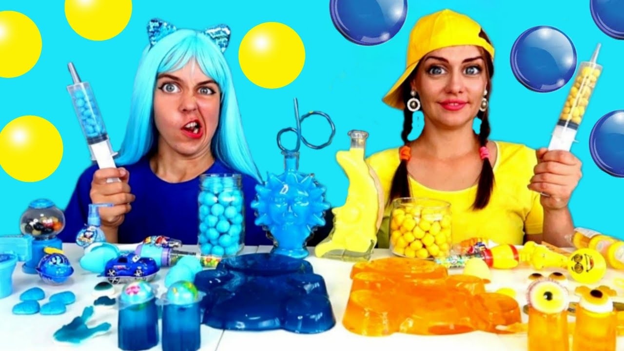 الطعام الأزرق مقابل الطعام الأصفر Mukbang eating show 5 Like Tanya ARA ...