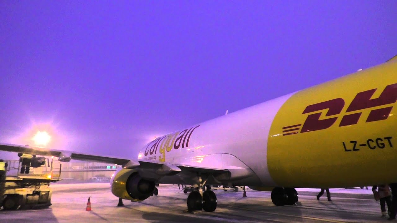 737- 400 Cargo - YouTube